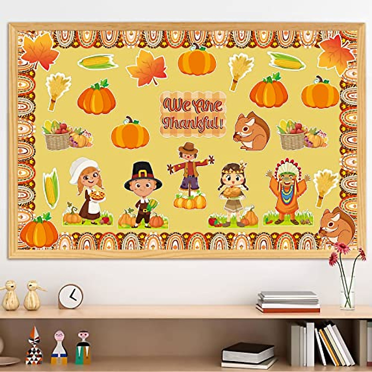 72 Feet Boho Style Die-Cut Autumn Leaves Acorns Pumpkin Border Fall Classroom Decoration