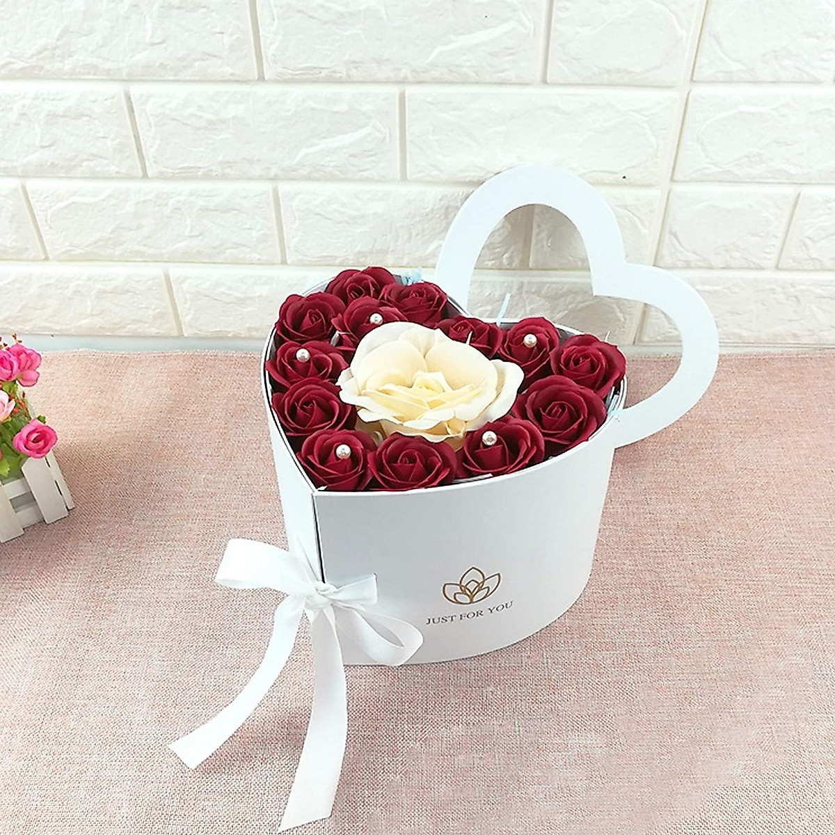 Xixcherg Heart-Shaped Paper Mache Boxes for Packaging, Luxury Flower Cardbord Boxes with Lids and Ribbons, Ideal for Crafting & Storage Accessories Cosmetics Jewelry Gifts Home (Red)