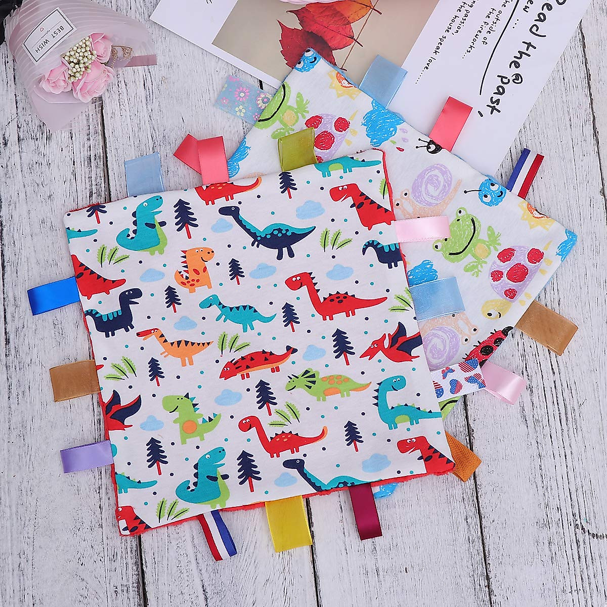 Toyvian Colorful Security Tag Blanket Soft Appease Towel for Newborn Toddlers(Dinosaur Pattern)