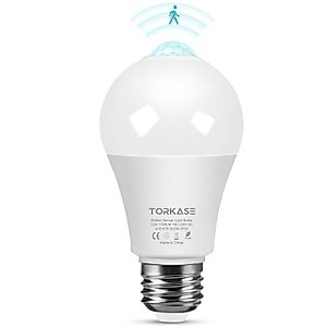 Motion Sensor Light Bulbs, 13W (100Watt Equivalent), Motion Activated Dusk to Dawn Security LED Bulb, 5000K Daylight, Energy-Efficient, for Indoor and Outdoor Lighting, Porch, Stairs, Hallway 1Pack