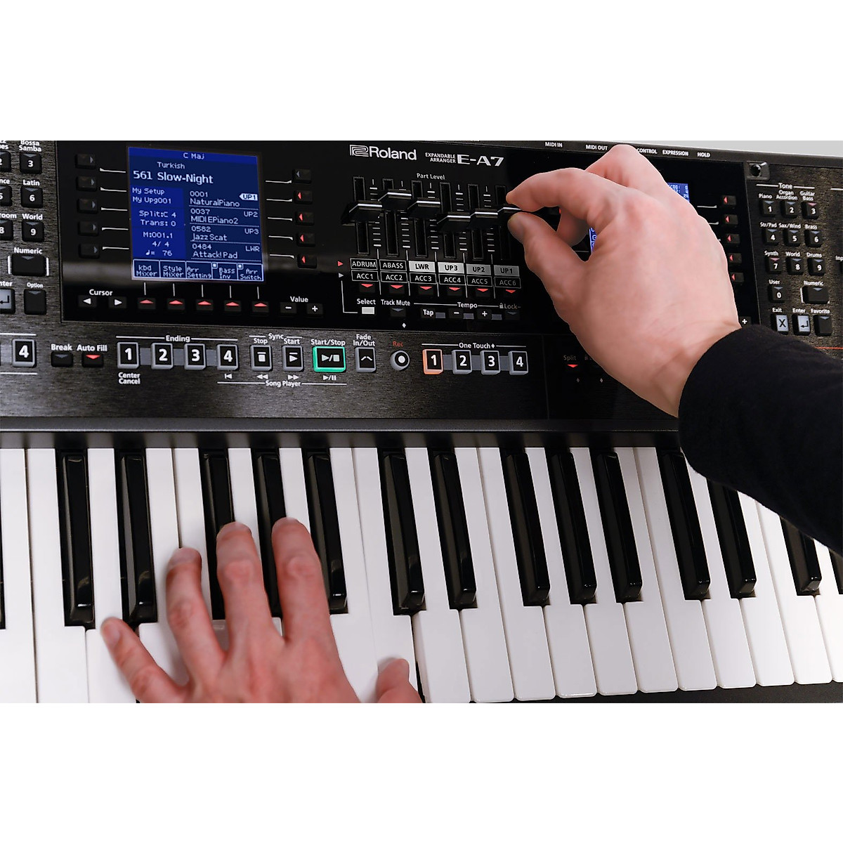Roland E-A7 Expandable Arranger Keyboard with Dedicated Vocal Effects