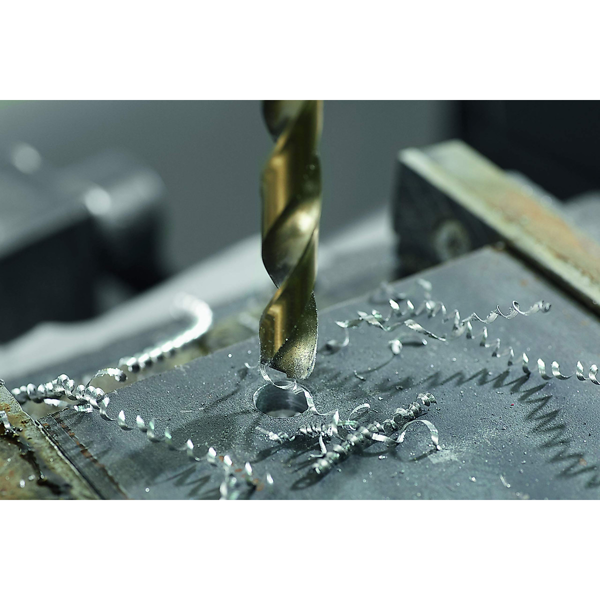 BOSCH CO21B 21-Piece Assorted Set with Included Case Cobalt M42 Metal Drill Bit with Three-Flat Shank for Drilling Applications in Stainless Steel, Cast Iron, Titanium, Light-Gauge Metal, Aluminum