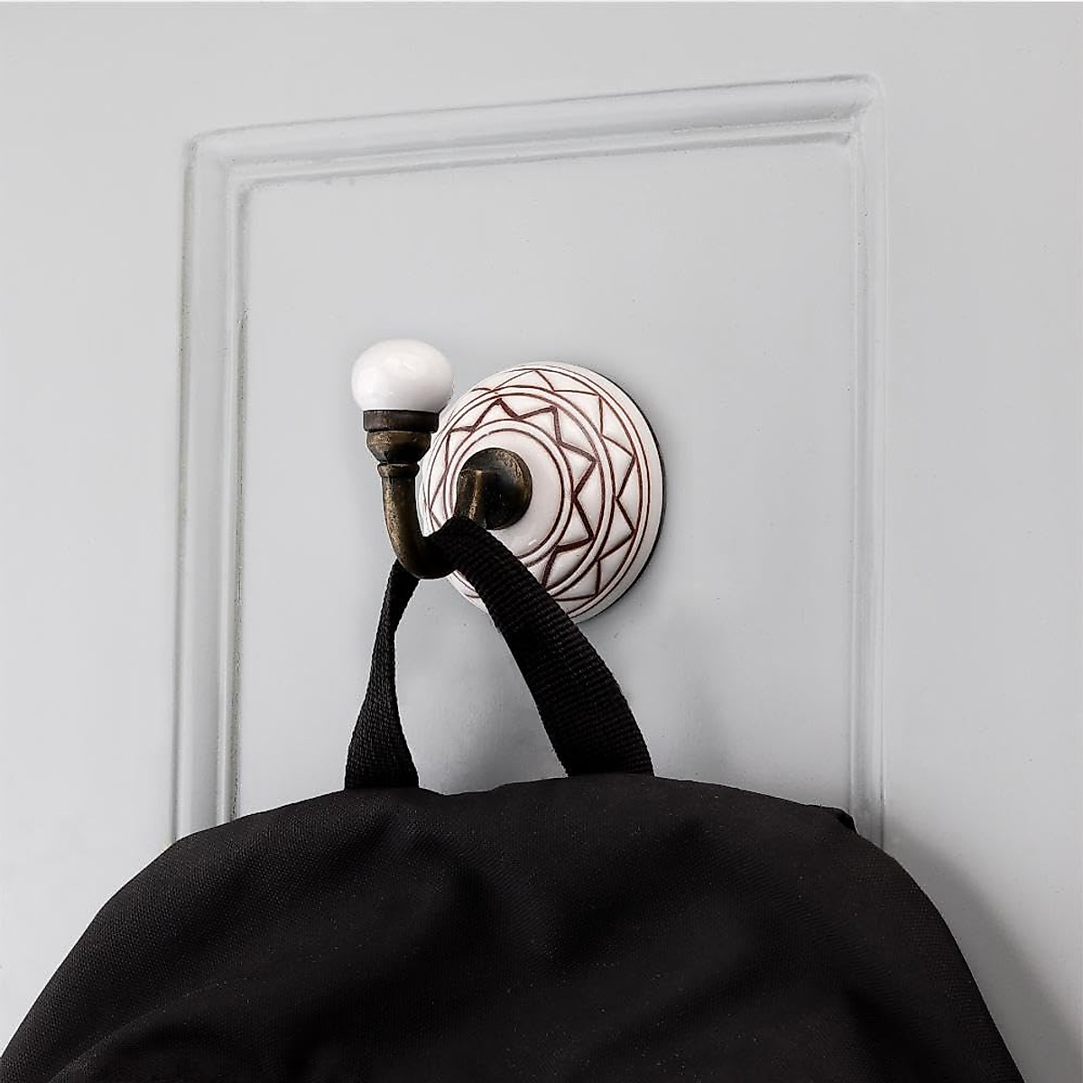 IndianShelf 1 Pieces Brass White Round Decorative Coat Hooks Kitchen Unique Ceramic Wall Hooks for Hanging Towel Hook Farmhouse Backpack Purse Hanger Heavy Duty Entryway Shower Robe Holder Hat Rack