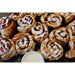 Ben's Soft Pretzels Amish Cinnamon Roll Bake at Home Kit,