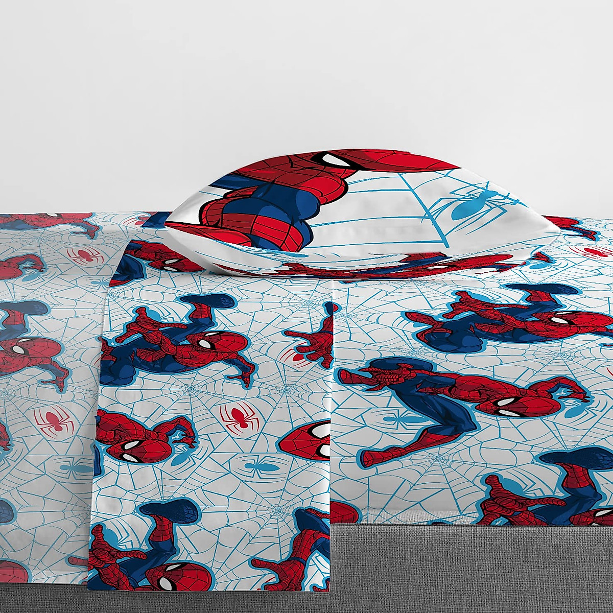 Jay Franco Marvel Spiderman Webtastic 4 Piece Toddler Size Bed Set – Super Soft Microfiber Bed Set Includes Toddler Size Reversible Comforter & Sheet Set Bedding (Official Marvel Product)