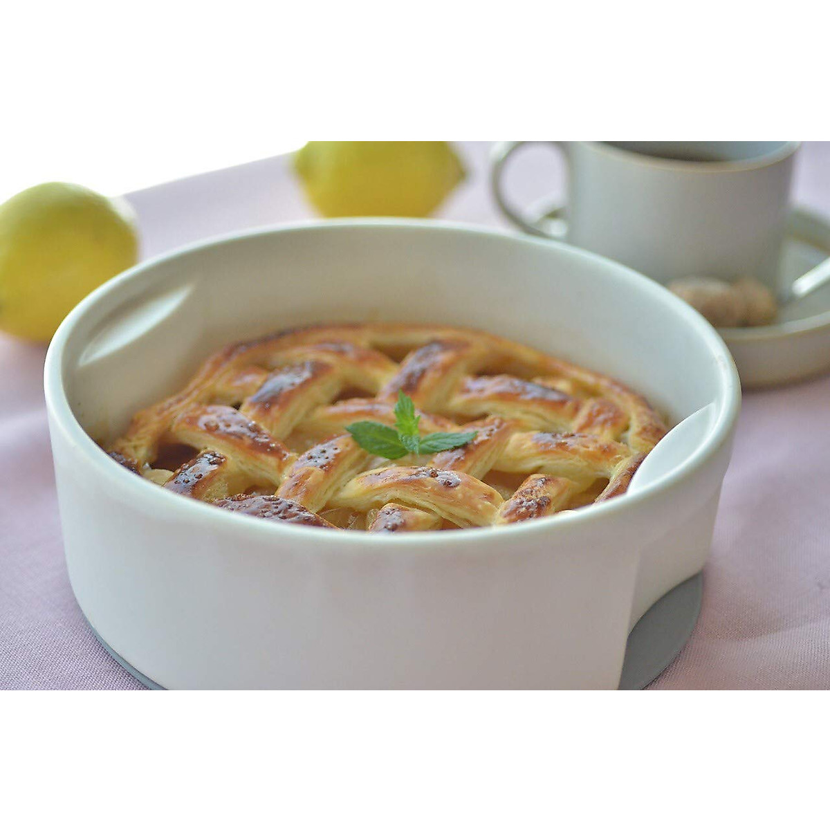 Japanese Donabe Clay Pot, Seto-mono, 1450ml, Modern Design, White, Handcrafted in Japan