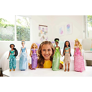 Mattel Disney Princess Toys, Fashion Doll Set with 13 Dolls in Sparkling Clothing & Accessories, Inspired by Disney Movies (Amazon Exclusive)