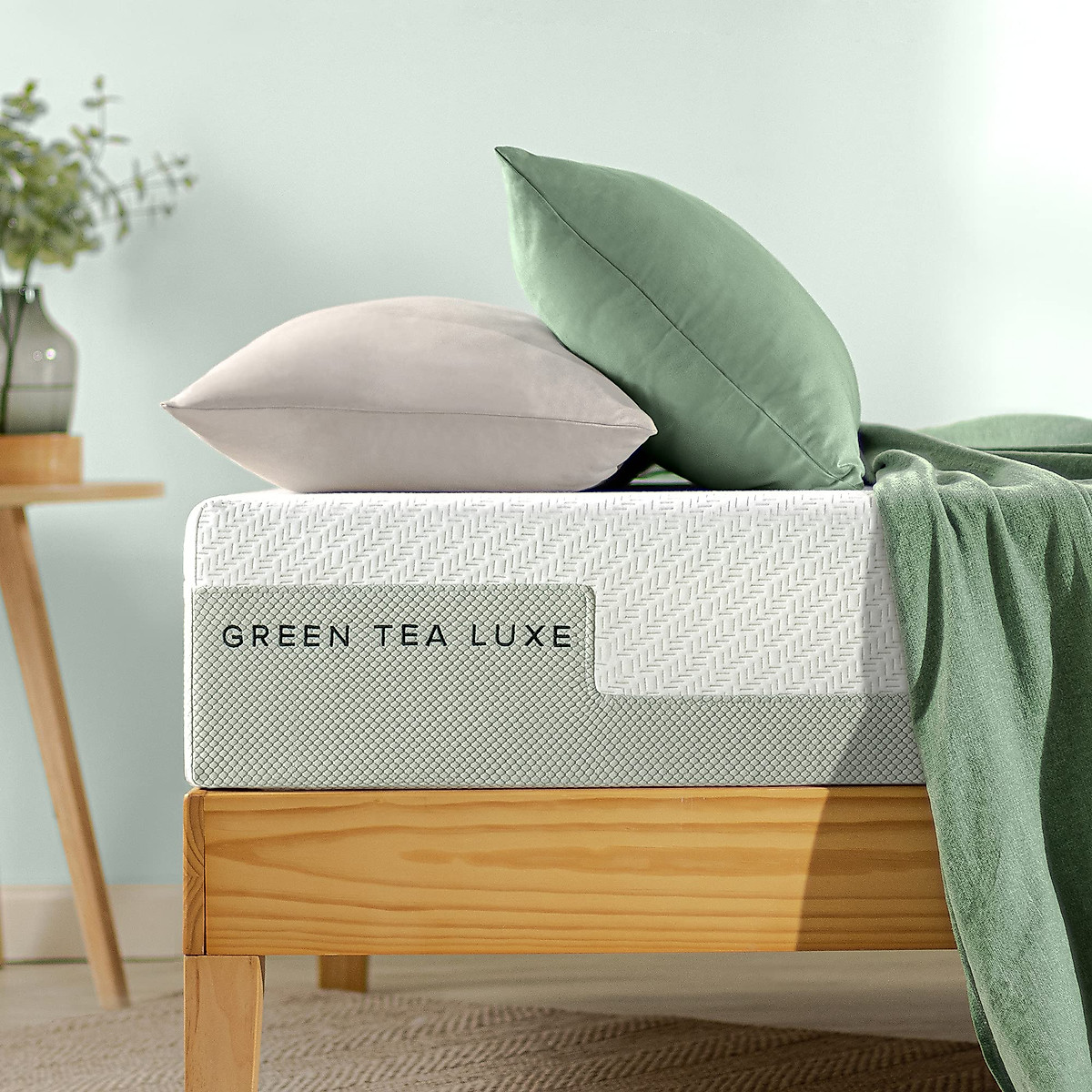 ZINUS 10 Inch Green Tea Luxe Memory Foam Mattress, Queen, Pressure Relieving, CertiPUR-US Certified, Mattress in A Box, All-New, Made in USA