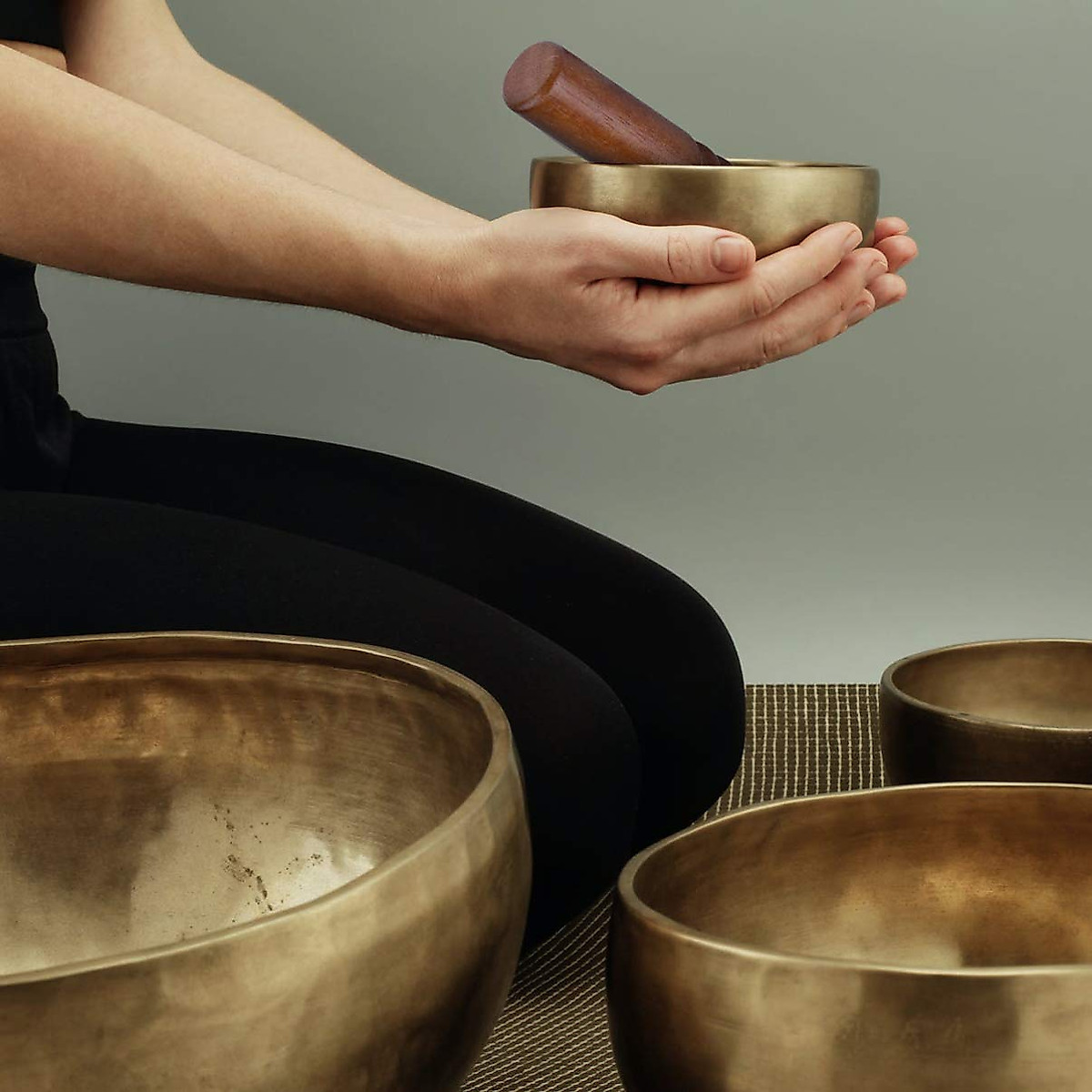 Handmade singing bowl mallet coming from Nepal. Adopt premium materials, durable and wear-resistant.