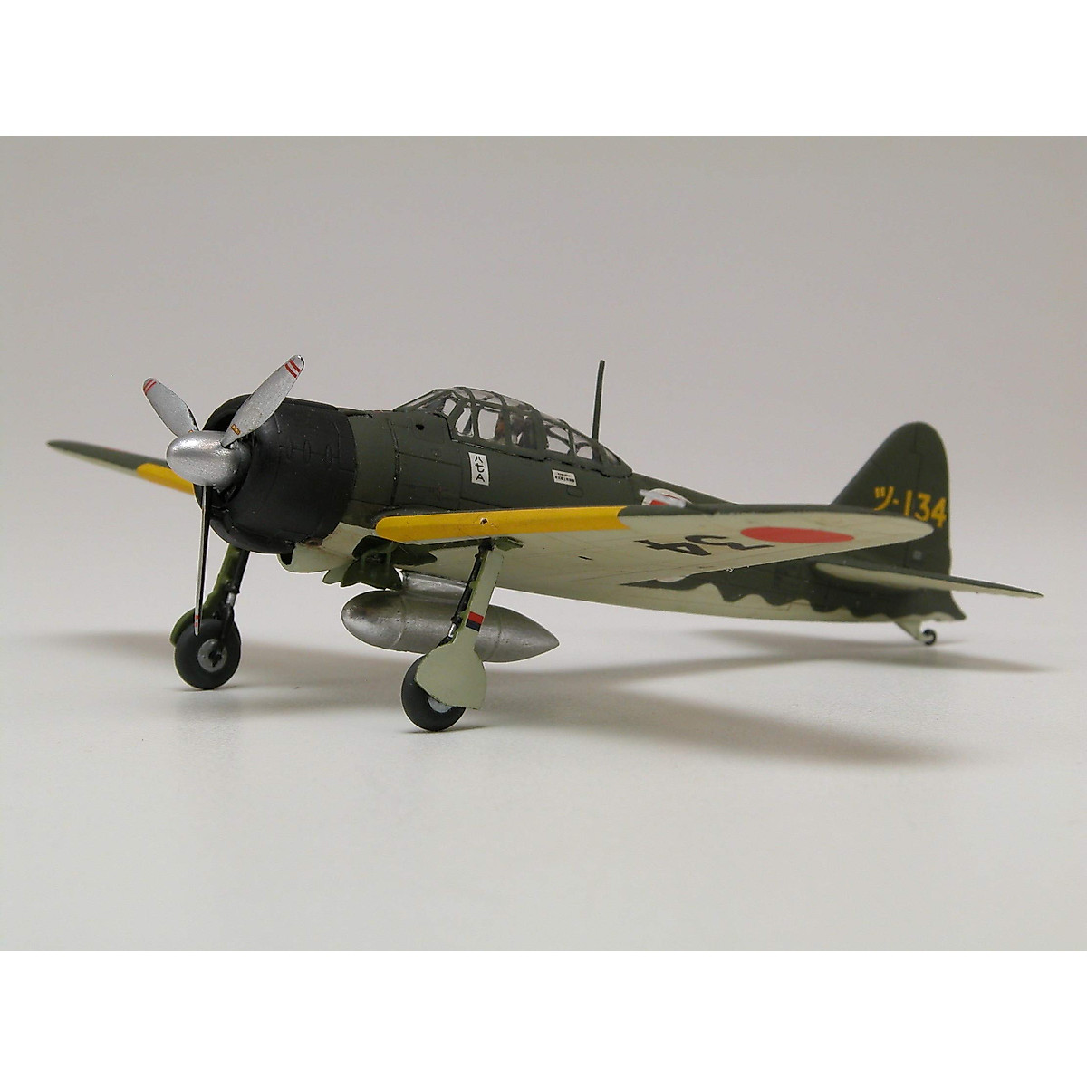 Airfix A01005 Mitsubishi Zero Model Building Kit, 1:72 Scale, Navy