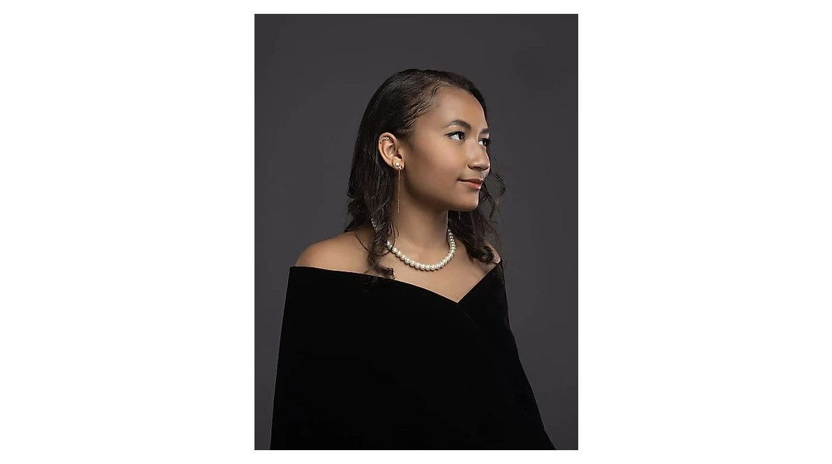 Black Velour Senior Drape for Stunning Photography