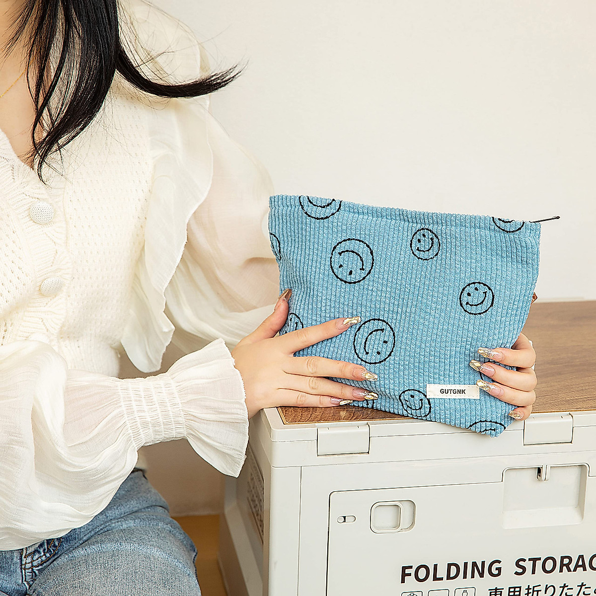 GUTGNK Makeup bag for Women, Corduroy Cosmetic Bag Aesthetic Design Ladies Tote Bag,Cute Smiley Face Makeup Organizer with Zipper - Blue