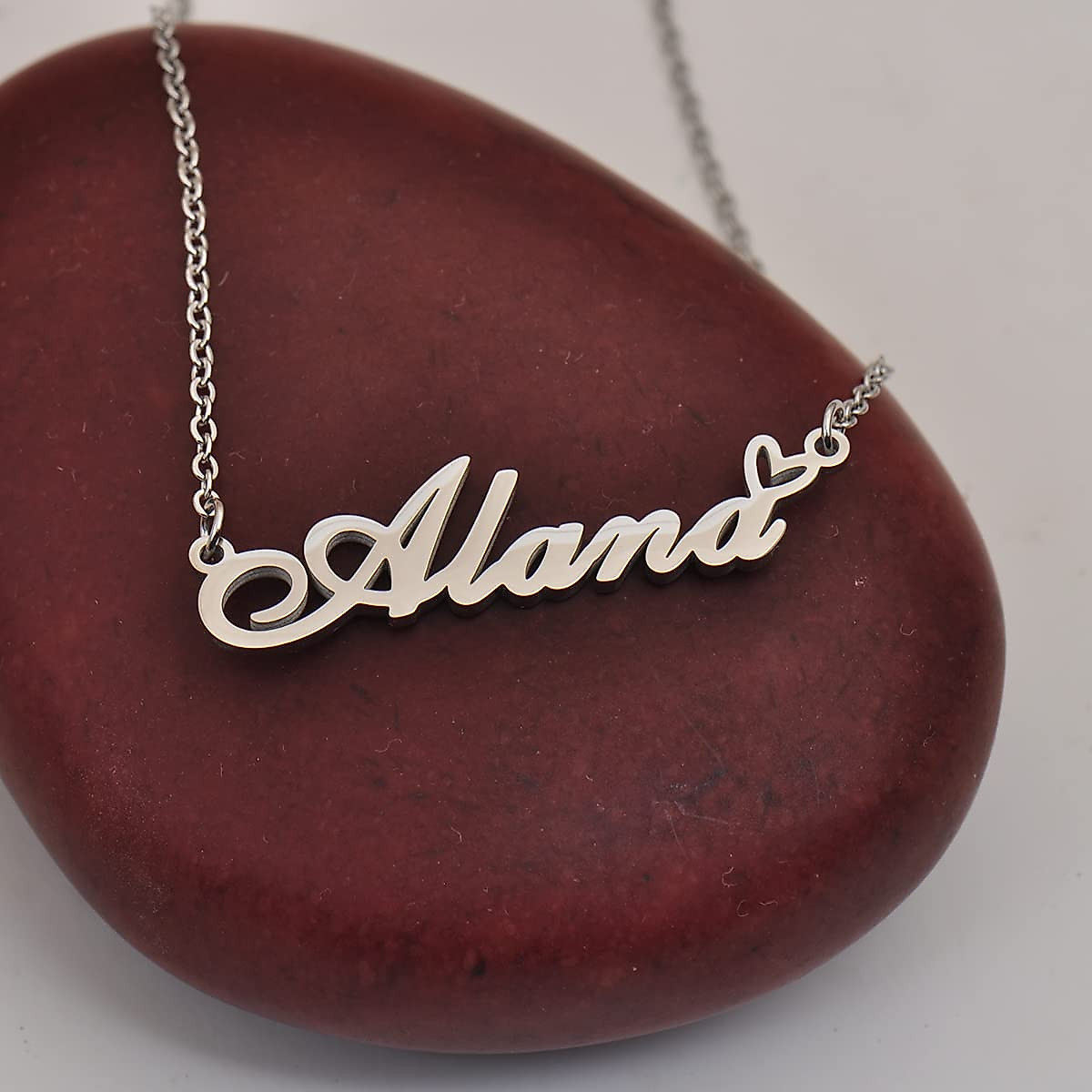 RONKAH Logan Custom Personalized Name Necklace with Heart Plated Customized Pendant Necklace Jewelry for Women Christmas Valentine's Day Birthday New year Mother's Day Silver