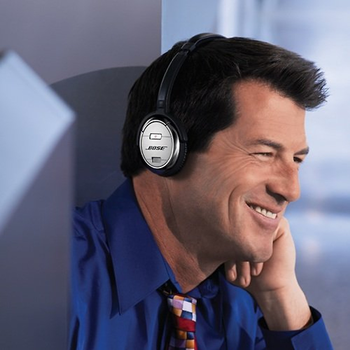 Bose QuietComfort 3 Acoustic Noise Cancelling Headphones (Discontinued by Manufacturer)