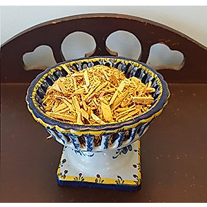 100% Natural Cedar Chips | Mulch | Great for Outdoors or Indoor Potted Plants | Dog Bedding | Pleasant Earthy Smell (4 Quart)