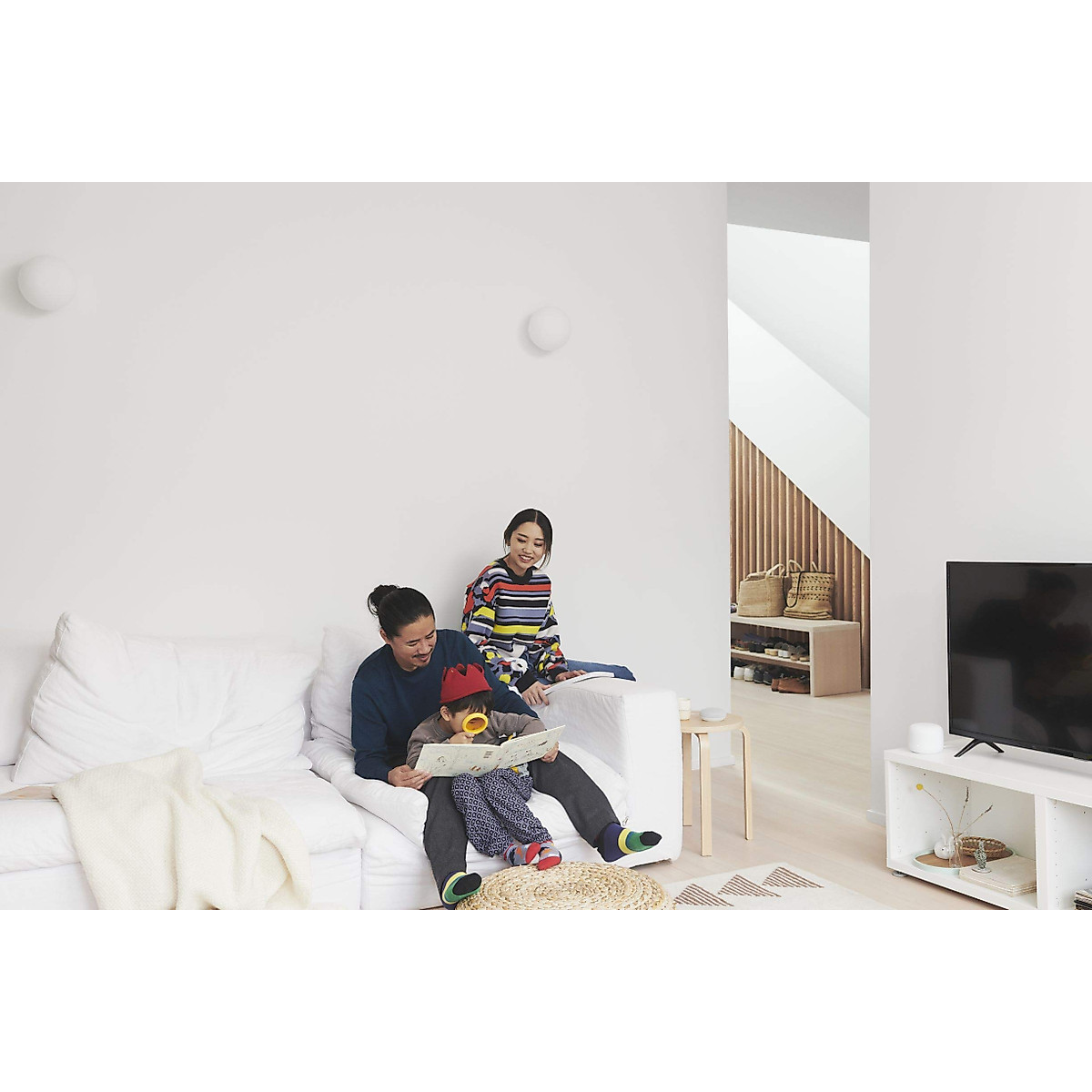 Google Nest WiFi Router – 4x4 AC2200 Mesh Wi-Fi Router with 2200 sq ft Coverage (Renewed)