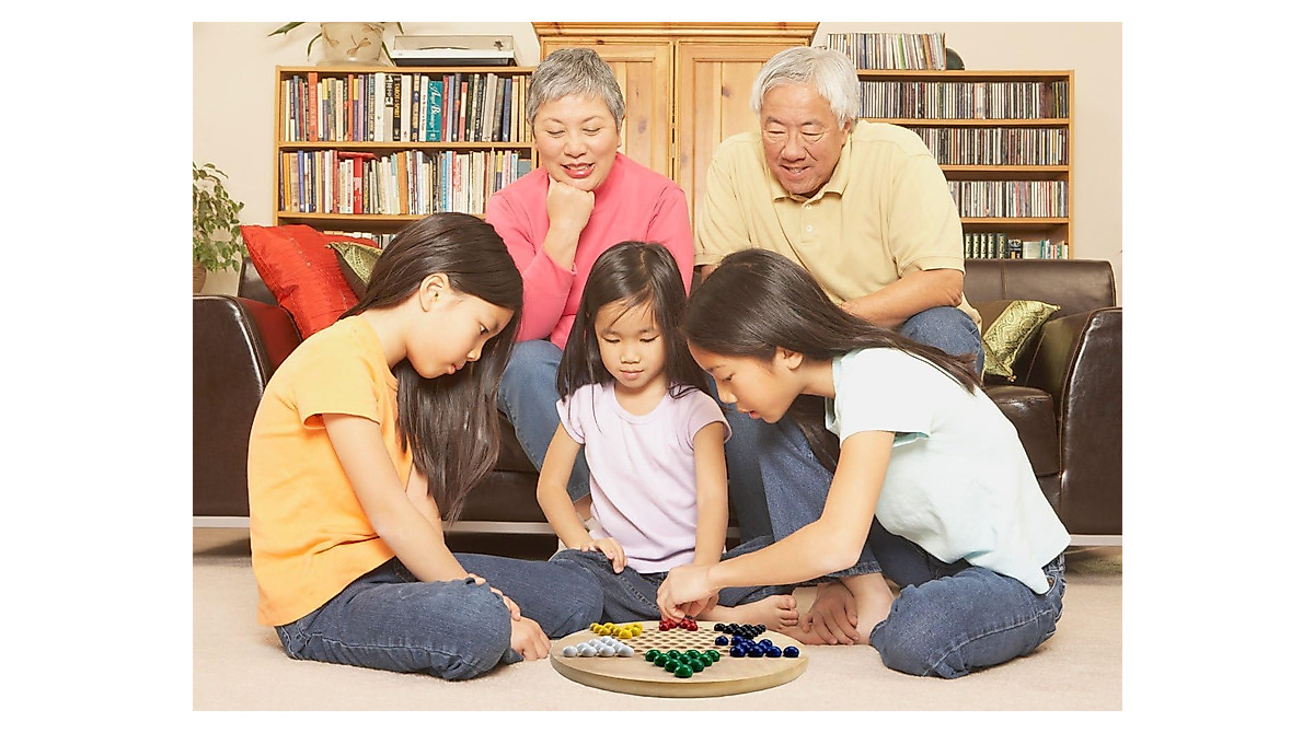 Brybelly Chinese Checkers Set - Fun for All Ages