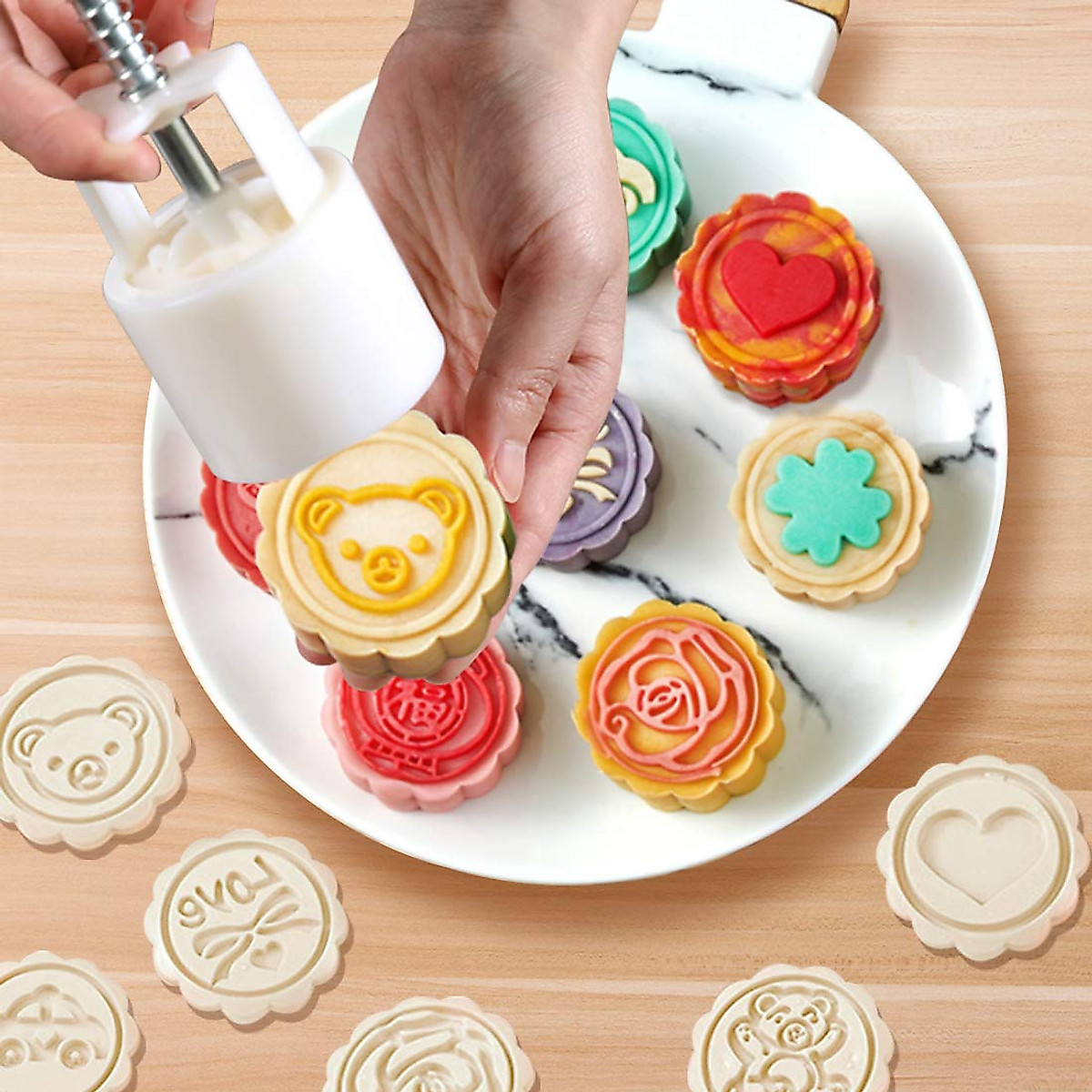 Mooncake Molds 50g with 8 Stamps, Chinese Mid-Autumn Festival Cookie Stamp Set Hand Press Moon Cake Mold DIY Pastry Tool Fondant Cutters Set for Gum Paste, Sugarcraft Candy, Cake Molds for Baking