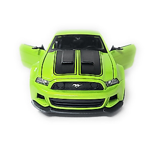 2014 Ford Mustang Street Racer Metallic Light Green 1/24 by Maisto 31506