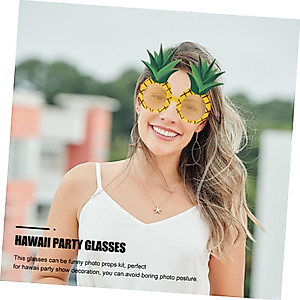 Amosfun Hawaiian Novelty Party Sunglasses Beach Pineapple Eyeglasses Pineapple Glasses Summer Party Favors Funny Eyewears Glasses Dancing Party Supplies