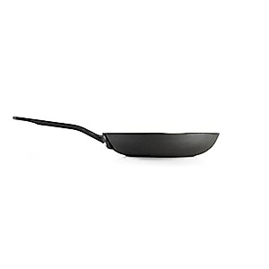 GSI Outdoors Guidecast 8” Frypan I Cast Iron, Lightweight, Gourmet Frying Pan, Camp Cookware