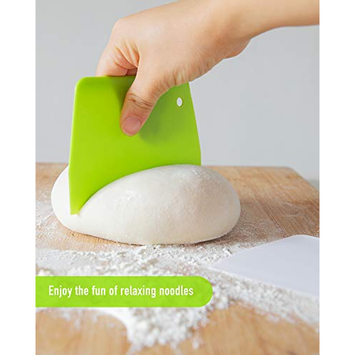YUNDUOJIA (2PCS) Dough Scraper Bowl Scraper ，Food safe Plastic Dough Cutter， Flexible Plastic Scraper Practical Bench Scraper Multipurpose Food Scrappers for Bread Dough Cake Fondant Icing