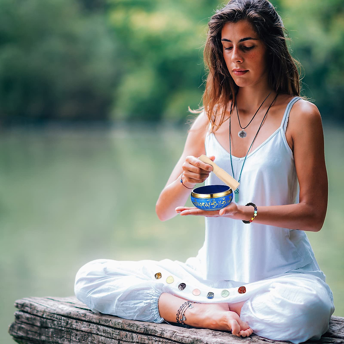 BBTO Tibetan Singing Bowls Set for Healing 3.4 Inch Meditation Sound Bowl with 7 Pcs Chakra Crystal Stones Mallet Cushion Chakra Bracelet Pendant for Yoga Mindfulness Spiritual Healing