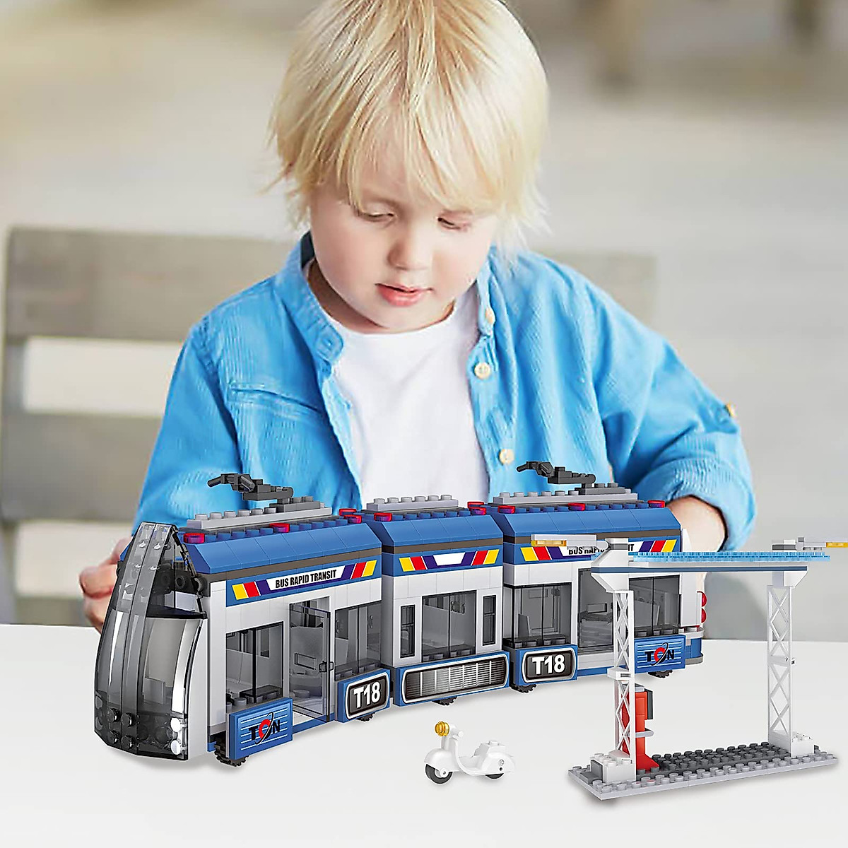 Finebely City Train Building Sets with Station Passenger Tram Building Kit City Transport Express Bus Building Toys Gift for Kids Aged 6-12 (545 Pieces)