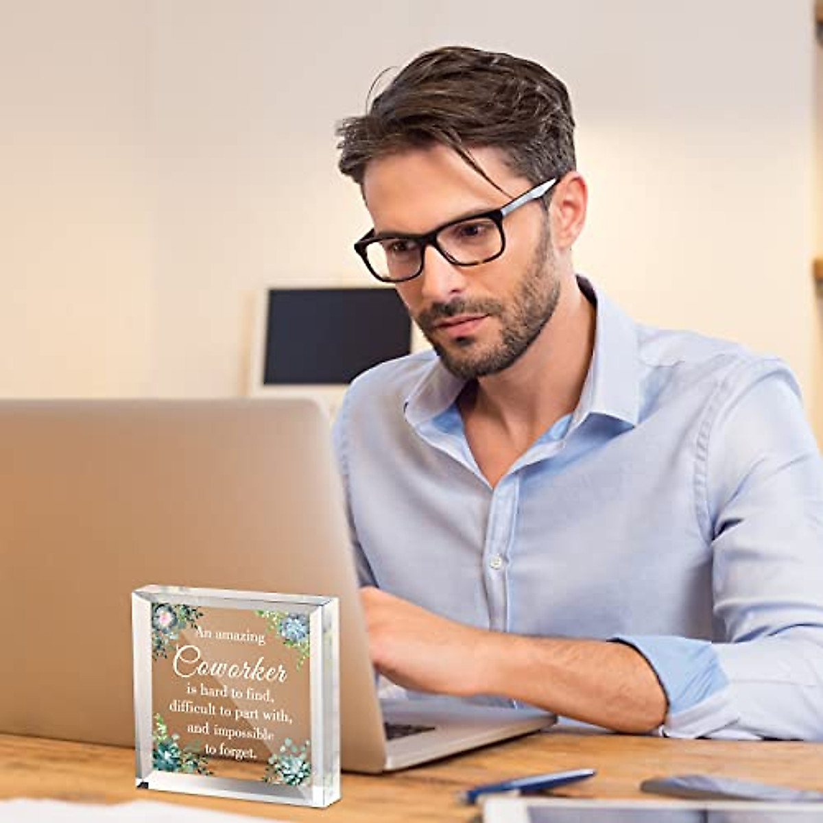 Yulejo Going Away Gifts for Coworkers Women Retirement Plaque Goodbye Best Boss Colleague Acrylic Coworker Leaving Keepsake Paperweight Men Healthcare Worker(Greenery)