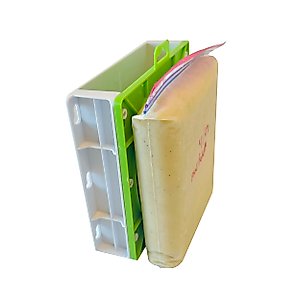 FreezeStax 1-Quart Expandable Starter Set. (3-4 Cup Set Capacity). Includes 1 individual 1-Qt Expander for 1-Qt (3-4 Cup) Freezer Bags. Add Optional, FreezeStax 1-Qt Expanders (listed separately).