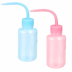 Aruicheng Wash Bottle 150ml Plastic Squeeze Bottle Safety Wash Bottles with Scale Labels Tattoo Wash Bottle Watering Tools Lash Water Bottle Squeezer 2 Pcs