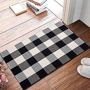 MUBIN Buffalo Plaid Rug 2X3 ft Outdoor Black and White Checked Rug Cotton Reversible Hand-Woven Indoor Washable Entryway Front Porch Decor Rugs for Layered Welcome Front Door Mats