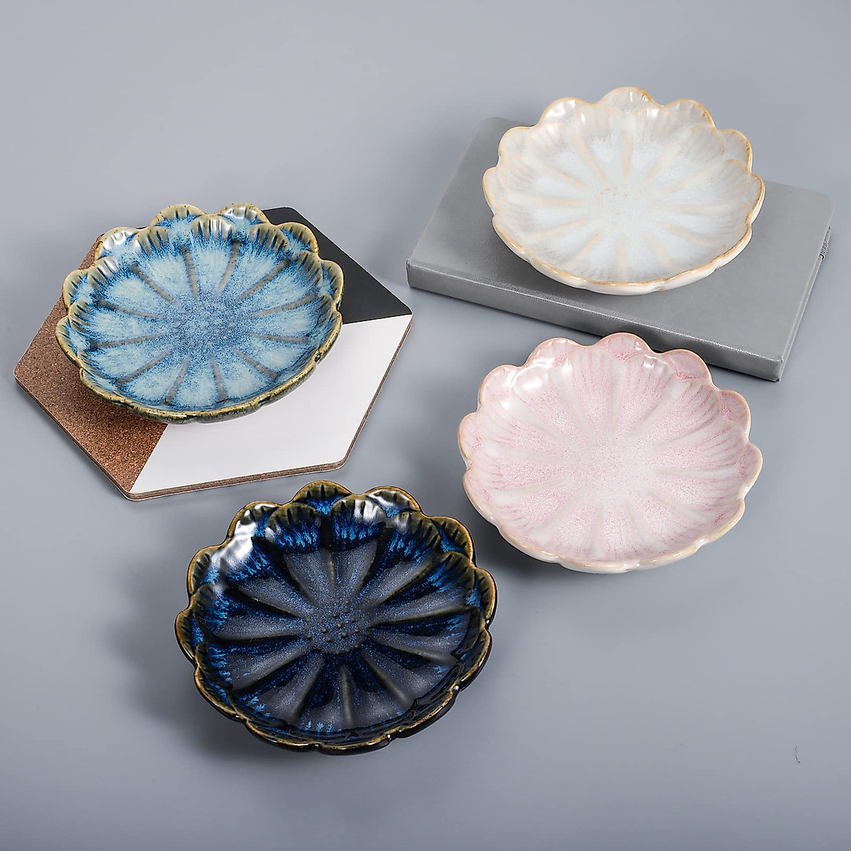 BTOYM Jewelry Dish, Ring Holder Dish Ceramic Jewelry Tray Lotus Leaf Trinket Dish Small Decorative Trinket Dish Plates Little Dishes Key Bowl Trinket Tray for Vanity & Dresser