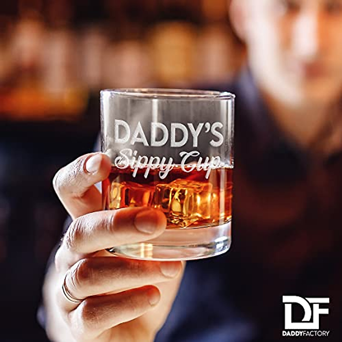 DADDY FACTORY Daddy's Sippy Cup Whiskey Glass - Funny New Dad Gifts - 10.25 oz Engraved Old Fashioned Bourbon Rocks Glass for Expecting Father, Dad Birthday Gift