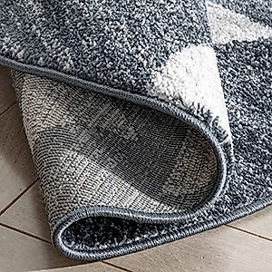 Well Woven Tango Grey Geometric Triangle Pattern Stain-Resistant Area Rug (4' Round)