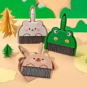 ulafbwur Mini Dustpan and Brush Set, Cartoon Pattern Cleaning Set, 2pcs/set Small Broom Dustpan Set, Keyboards Cleaning Mini Broom Dustpan Set, Compact Dust Pan and Hand Broom for Cleaning Brown