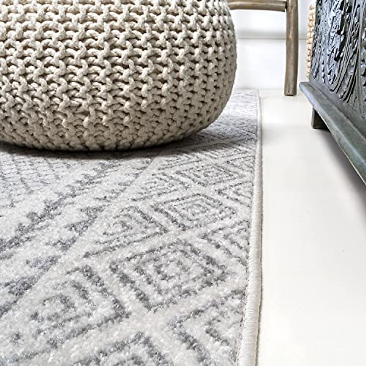 JONATHAN Y MOH107A-5 Athens Modern Geometric Boho Rug Indoor Area-Rug, Moroccan, Farmhouse, Southwestern Easy-Cleaning,Bedroom,Kitchen,Living Room,Non Shedding, Gray/Cream, 5 X 8