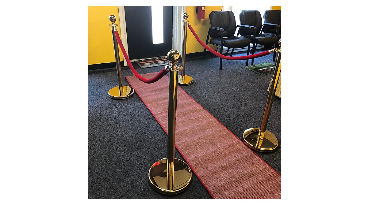LVYIHAN Velvet Stanchion Rope Set for Elegant Events