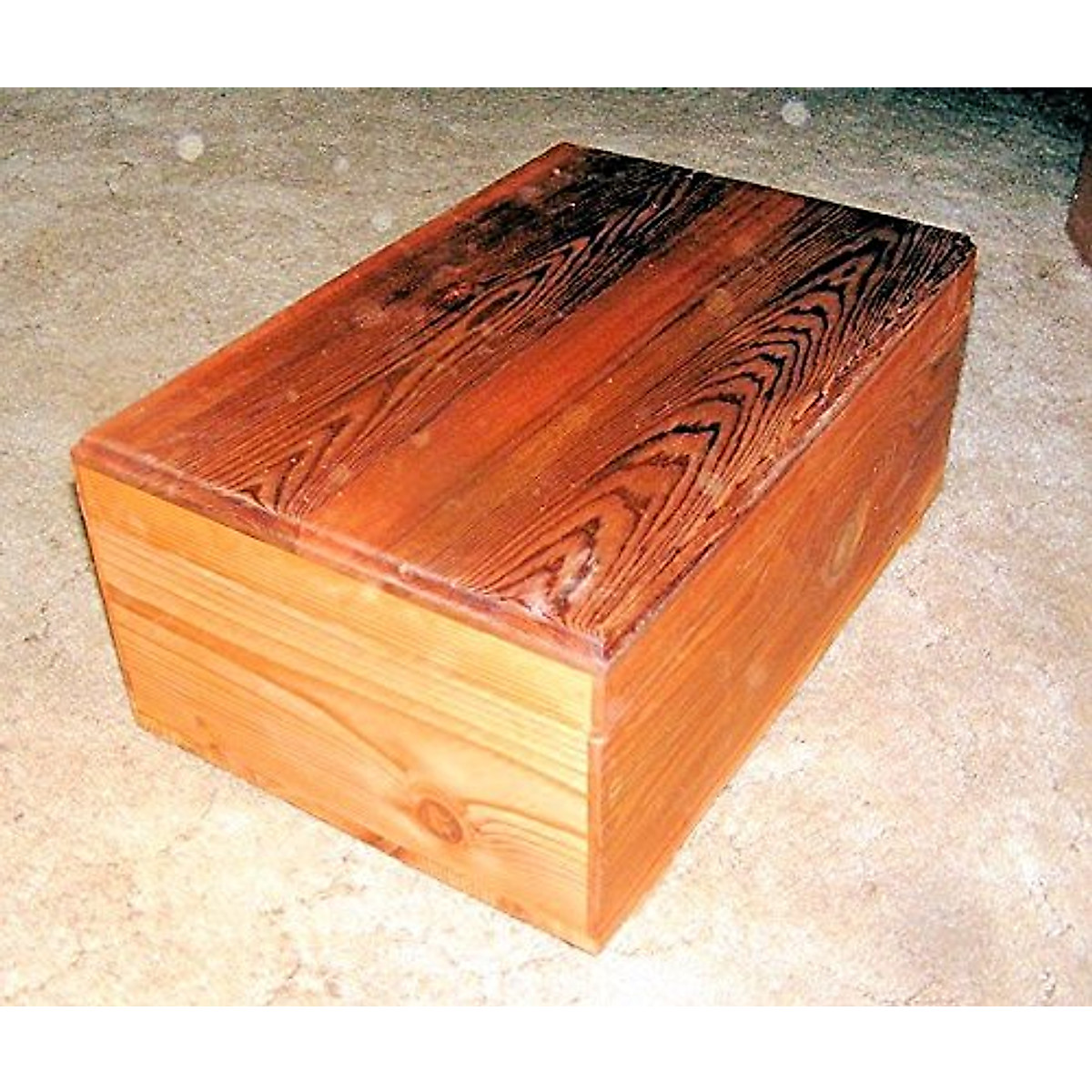 Steve's Gift Shoppe Cedar Keepsake Memory and Treasure Box or Storage Box - Size 17 x 14 x 8 Inches