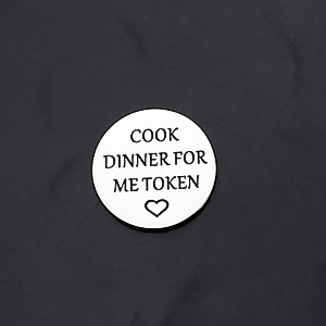 TGBJE Love Tokens Gift for Girlfriend Boyfriend Wife Husband Couples Pocket Hug Token Gift Soulmate Life Game Token (Cook Dinner Token)