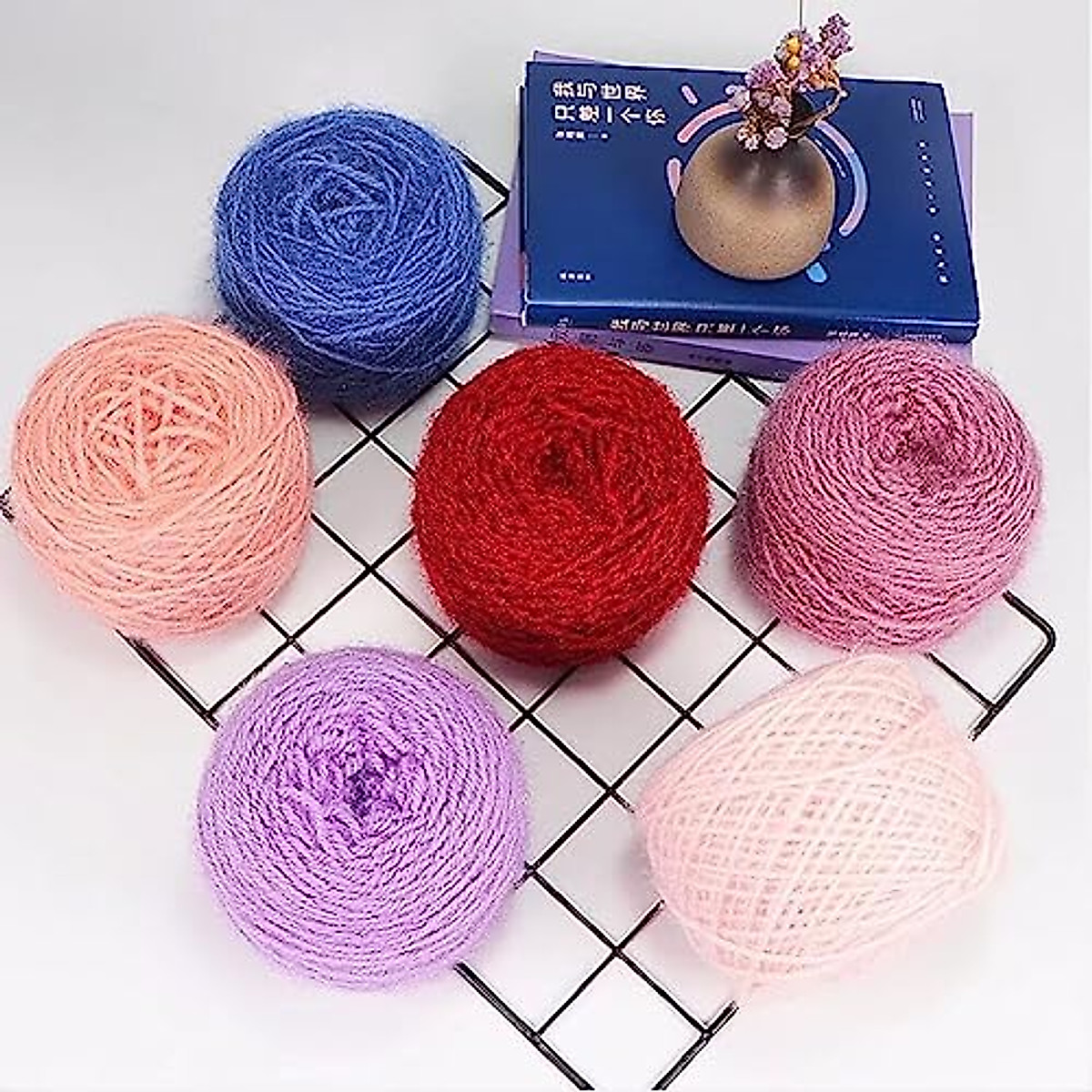 Fuzzy Knitting Yarn Medium Thick Skeins Acrylic Yarn for Knitting and Crocheting Super Soft Lightweight Crochet Yarn Breathable Knitting Fabric for Beginners DIY Craft Projects, 150g/Ball