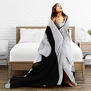 MEROHORO Evan Peters Blanket (3 Sizes), Warm, Lightweight & Cozy, Super Soft & Comfy Flannel Blanket, Fleece Blanket, Microfiber Anti-Pilling Plush Blanket for Couch, Bed, Sofa, 50"x40"