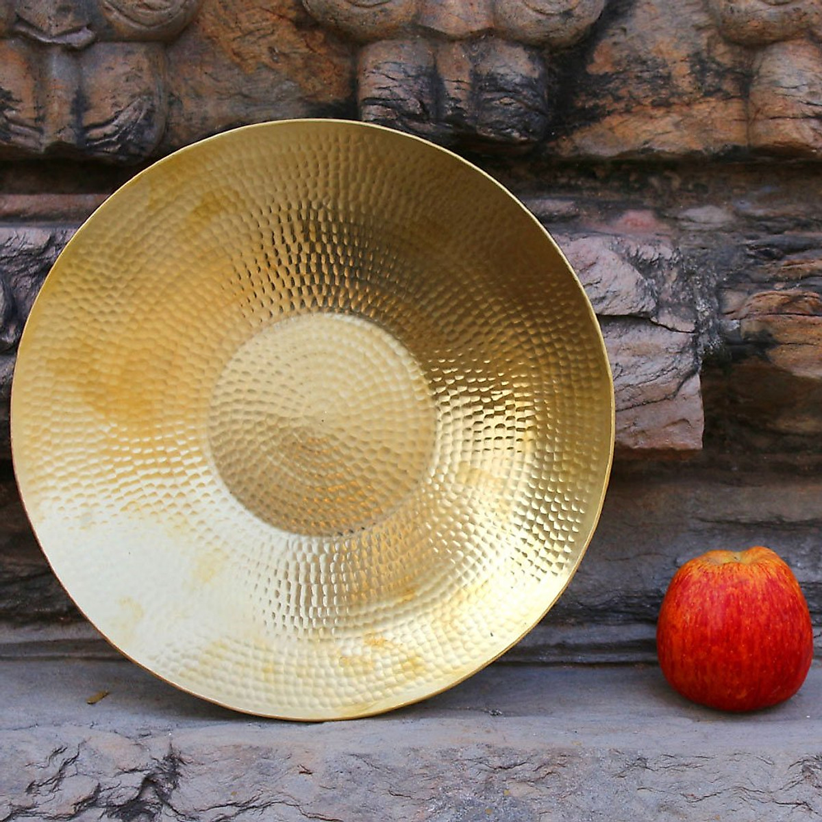 De Kulture Handmade Pure Brass Fruit Plate for Serving Traditional Dinner Serveware & Pooja Thali, Ideal for New Year, Anniversary, Birthday Gift, 10" D inches, Golden