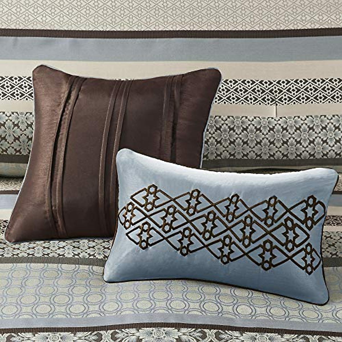 Madison Park Cozy Comforter Set - Luxurious Jaquard Traditional Damask Design, All Season Down Alternative Bedding with Matching Shams, Decorative Pillow Princeton Blue Queen(90"x90") 7 Piece