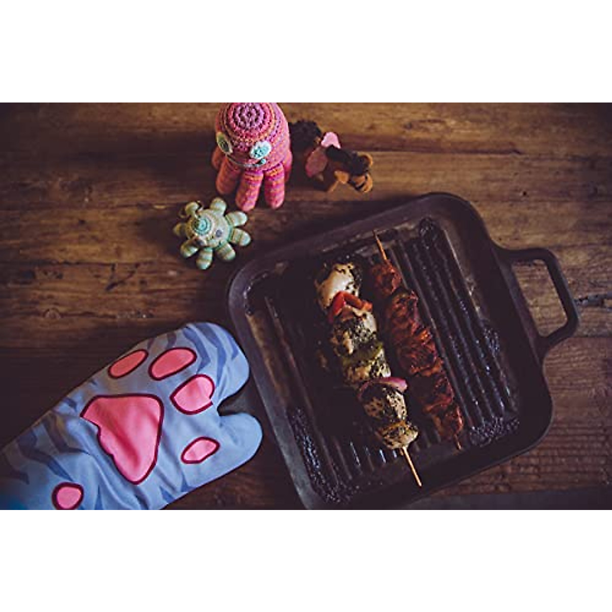 Cat Paw Oven Mitt Funny Pet Kitty Cat Kitten Animal Lover Graphic Baking Glove Funny Graphic Kitchenwear Cat Funny Food Novelty Cookware Grey Oven Mitt