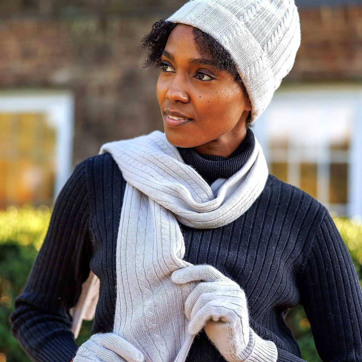 Fishers Finery Women's Cashmere Cable Knitted Scarf | Gift Box (Cream)