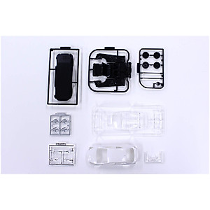 Aoshima 54161 Toyota Prius (Super White II) 1/32 scale pre-painted