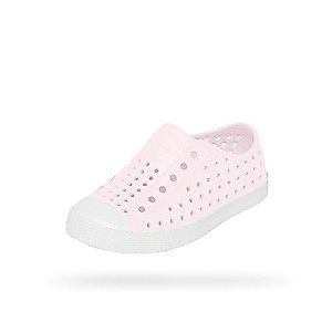 Native Shoes, Jefferson Child, Kids Lightweight Sneaker, Milk Pink/Shell White, 5 M US Big Kid