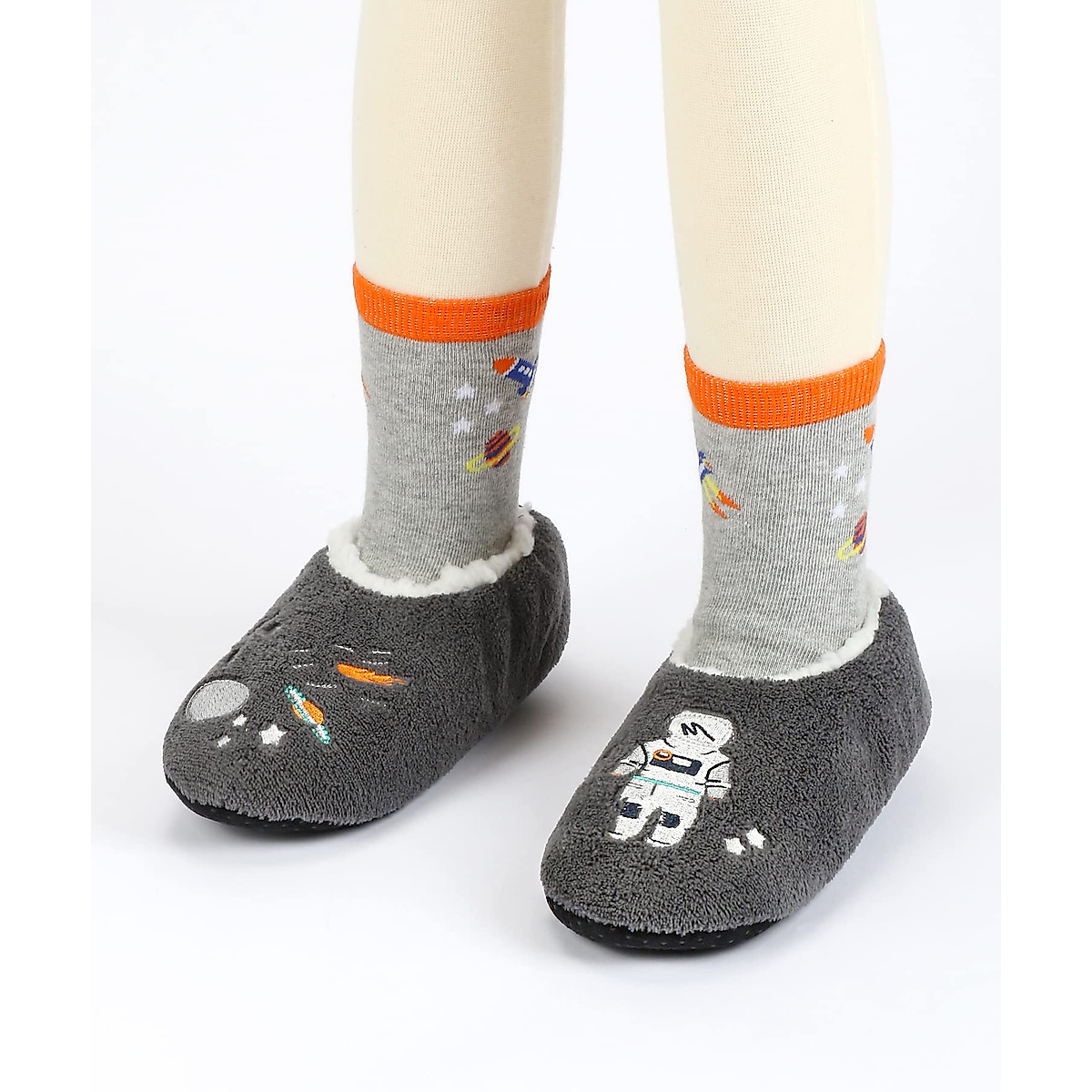 VAGUKU Boys House Slippers With Non Skid Bottoms, Cute Animal Slipper Socks With Grippers For Big Kids, Cozy Soft Sole Warm Fuzzy House Shoes(Astronaut,5-6)