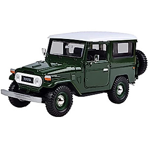 Motormax 79323gr Toyota FJ40 Green 1-24 Diecast Model Car